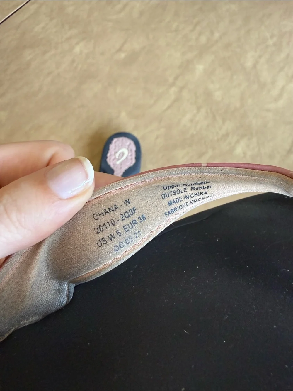 OluKai | Shoes | Olukai Pink Floral Thong Sandals With Black Footbed ...